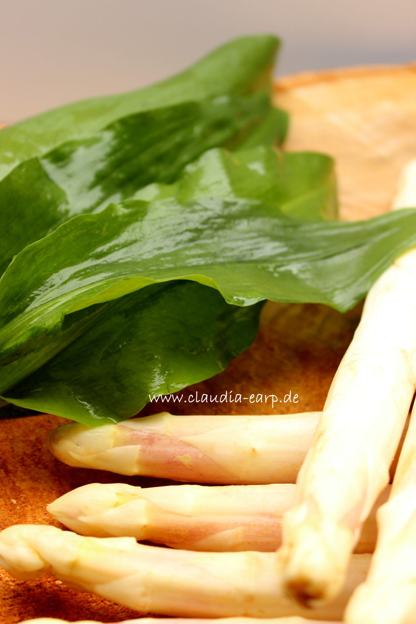 Spargel und Bärlauch - zwei Zutaten - ein leckeres Gericht